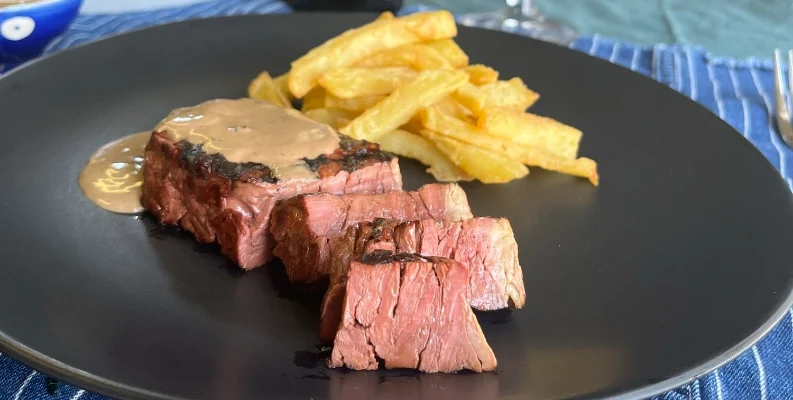 9 Trailblazers of Mycelium-Based Meats: 8 Young Fungi Brands You Dakoa